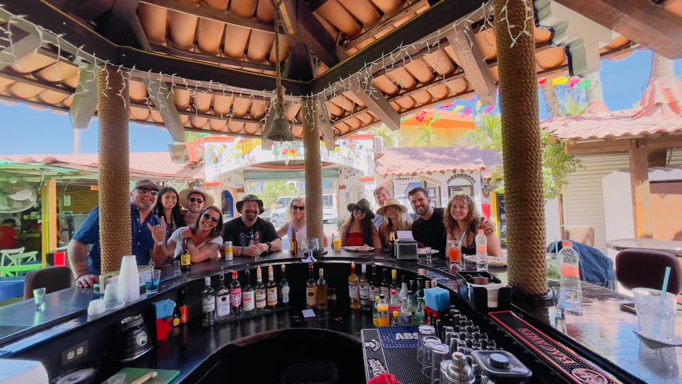 The Jungle Bar Cabo San Lucas | Precios | Horario | Música en vivo